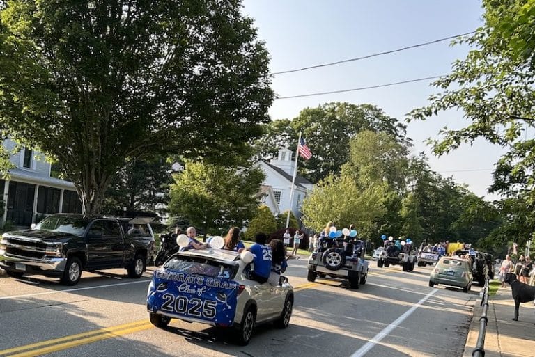 Lyme-Old Lyme High School Seniors to Celebrate Upcoming Graduation with ...
