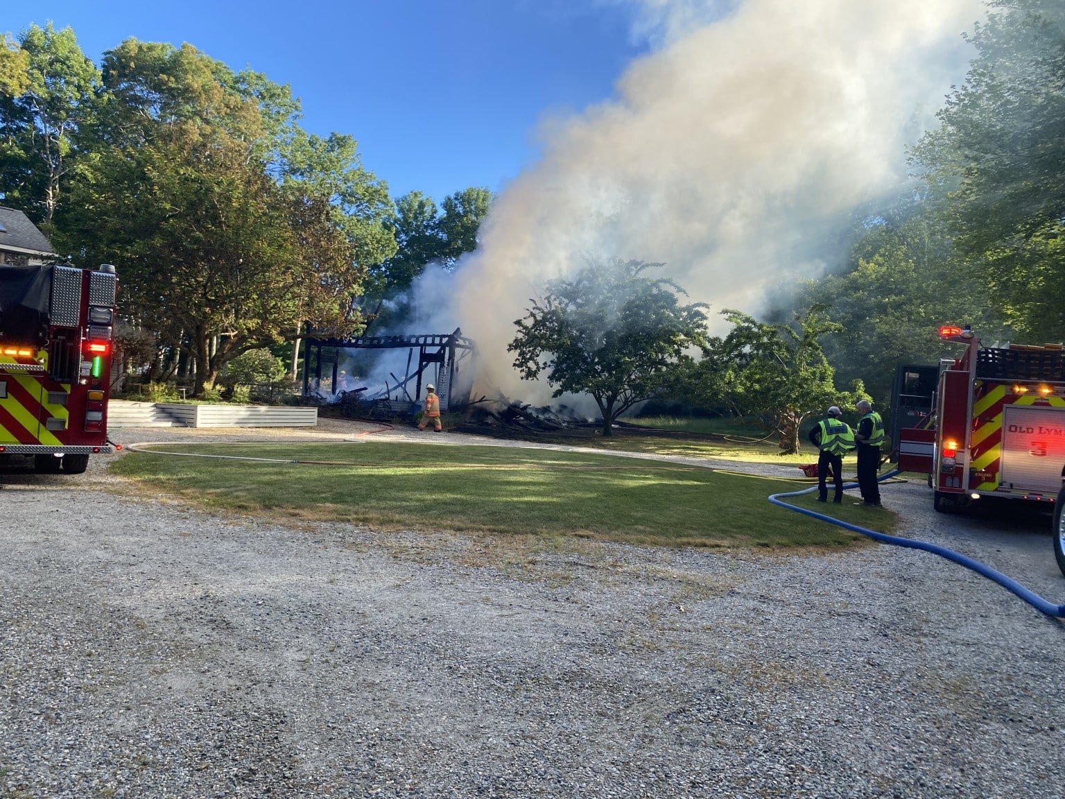 Buttonball Road Fire Destroys Detached Garage in Old Lyme – LymeLine.com